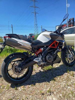 Balts Aprilia Shiver 2018 Kauņa, ar dzinēja tilpumu 0.90 L un nobraukumu 48 tūkst. km par 4800 €, foto 14 vietnē AUTOMOTO.COM.LV