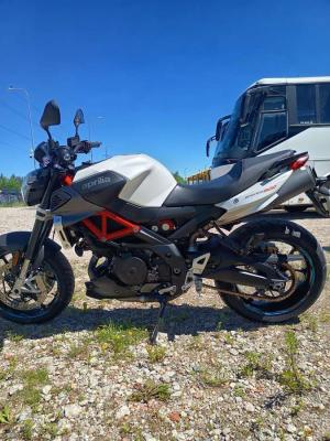 Balts Aprilia Shiver 2018 Kauņa, ar dzinēja tilpumu 0.90 L un nobraukumu 48 tūkst. km par 4800 €, foto 16 vietnē AUTOMOTO.COM.LV