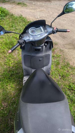 Grey Aprilia Sport City 2008 in Vilnius, with an engine capacity of 0.25 L and mileage of 25 thousand km for 980 €, photo 3 on AUTOMOTO.COM.LV