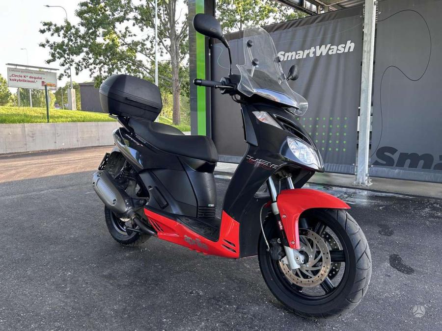 Grey Aprilia Sport City 2011 in Siauliai, with an engine capacity of 0.30 L and mileage of 16 thousand km for 2200 €, photo 3 on AUTOMOTO.COM.LV