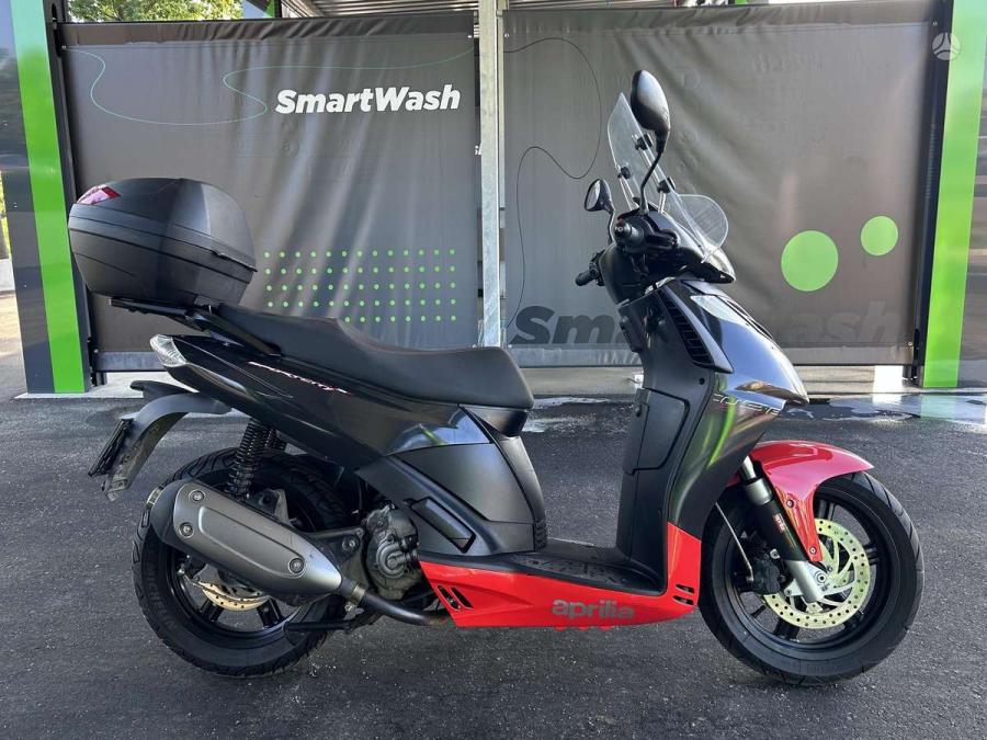 Grey Aprilia Sport City 2011 in Siauliai, with an engine capacity of 0.30 L and mileage of 16 thousand km for 2200 €, photo 4 on AUTOMOTO.COM.LV