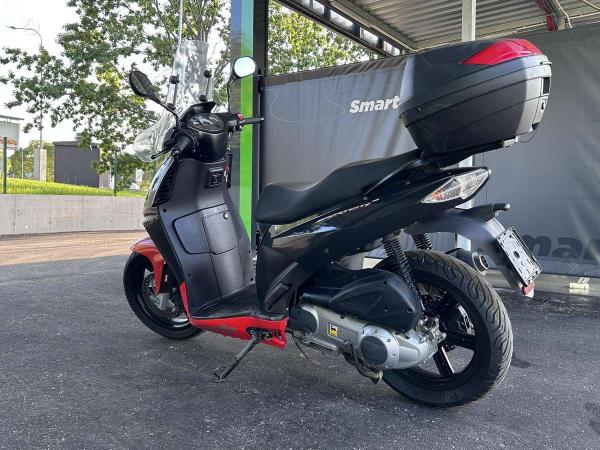 Grey Aprilia Sport City 2011 in Siauliai, with an engine capacity of 0.30 L and mileage of 16 thousand km for 2200 €, photo 7 on AUTOMOTO.COM.LV