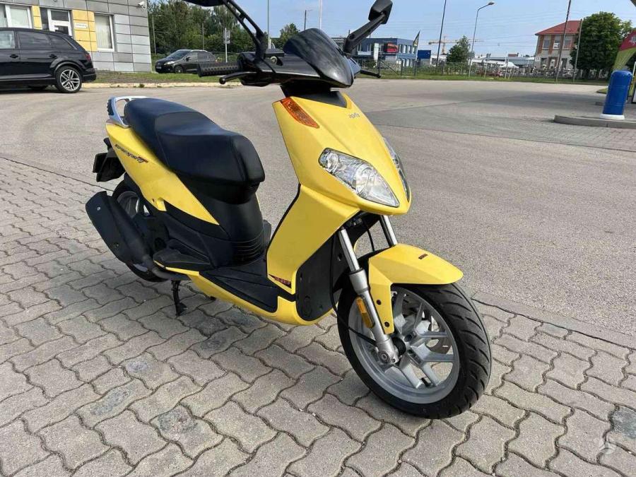 Aprilia Sport City 2010 Kauņa, ar dzinēja tilpumu 0.12 L un nobraukumu 6 tūkst. km par 1850 €, foto 6 vietnē AUTOMOTO.COM.LV