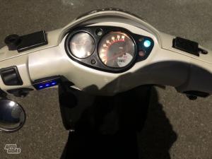 Balts Aprilia Sport City 2012 Viļņa, ar dzinēja tilpumu 0.05 L un nobraukumu 18 tūkst. km par 1400 €, foto 5 vietnē AUTOMOTO.COM.LV