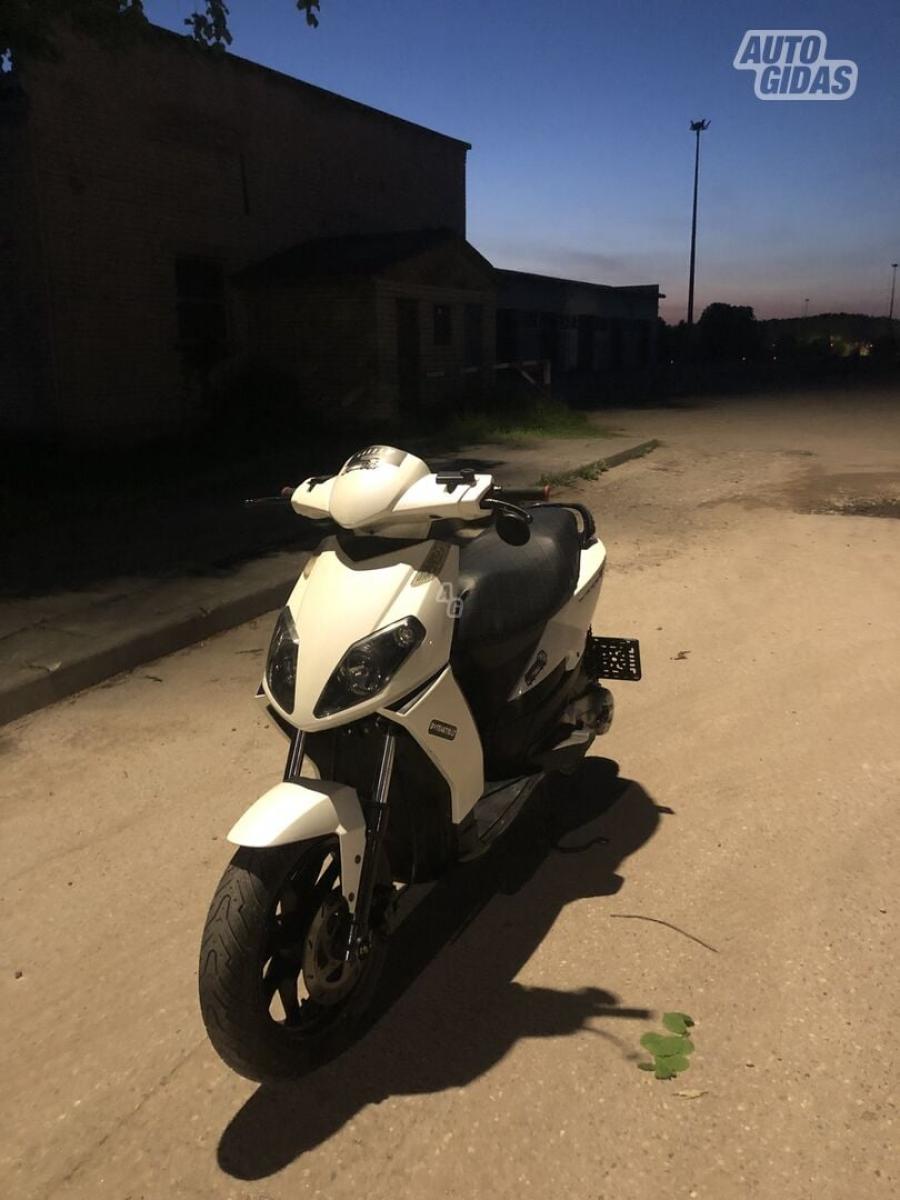 Balts Aprilia Sport City 2012 Viļņa, ar dzinēja tilpumu 0.05 L un nobraukumu 18 tūkst. km par 1400 €, foto 6 vietnē AUTOMOTO.COM.LV