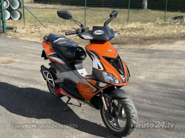 Melns Aprilia SR 50R 2008 Veru, ar dzinēja tilpumu 50.00 L un nobraukumu 12 tūkst. km par 750 €, foto 1 vietnē AUTOMOTO.COM.LV