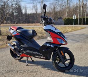 Black Aprilia SR 50R 2014 in Saku, with an engine capacity of 49.00 L and mileage of 6 thousand km for 2500 €, photo 5 on AUTOMOTO.COM.LV