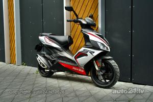 Черный Априлия SR 50R 2015 в Таллин, объемом двигателя 50.00 л и пробегом 15 тыс. км за 2990 €, фото 5 на AUTOMOTO.COM.LV