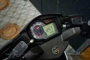 Черный Априлия SR 50R 2015 в Таллин, объемом двигателя 50.00 л и пробегом 15 тыс. км за 2990 €, фото 12 на AUTOMOTO.COM.LV