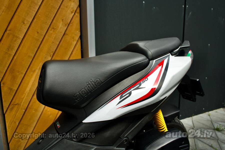 Черный Априлия SR 50R 2015 в Таллин, объемом двигателя 50.00 л и пробегом 15 тыс. км за 2990 €, фото 13 на AUTOMOTO.COM.LV