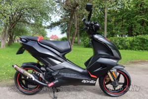 Черный Априлия SR 50R 2020 в Таллин, объемом двигателя 49.00 л и пробегом 8 тыс. км за 2600 €, фото  на AUTOMOTO.COM.LV