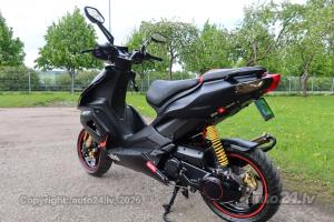 Черный Априлия SR 50R 2020 в Таллин, объемом двигателя 49.00 л и пробегом 8 тыс. км за 2600 €, фото 3 на AUTOMOTO.COM.LV