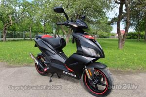 Черный Априлия SR 50R 2020 в Таллин, объемом двигателя 49.00 л и пробегом 8 тыс. км за 2600 €, фото 4 на AUTOMOTO.COM.LV