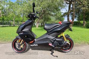 Черный Априлия SR 50R 2020 в Таллин, объемом двигателя 49.00 л и пробегом 8 тыс. км за 2600 €, фото 5 на AUTOMOTO.COM.LV