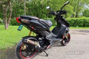 Черный Априлия SR 50R 2020 в Таллин, объемом двигателя 49.00 л и пробегом 8 тыс. км за 2600 €, фото 6 на AUTOMOTO.COM.LV