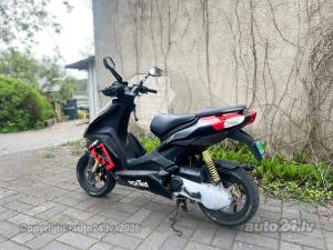 Черный Априлия SR 50R 2020 в Таллин, объемом двигателя 0.00 л и пробегом 11 тыс. км за 1799 €, фото 3 на AUTOMOTO.COM.LV