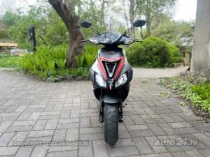 Черный Априлия SR 50R 2020 в Таллин, объемом двигателя 0.00 л и пробегом 11 тыс. км за 1799 €, фото 12 на AUTOMOTO.COM.LV