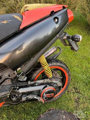 Black Aprilia SR 2007 in Silute, with an engine capacity of 0.05 L and mileage of 0 thousand km for 399 €, photo 5 on AUTOMOTO.COM.LV