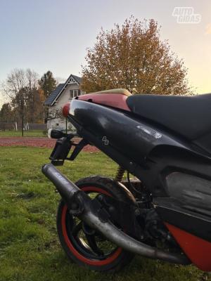 Black Aprilia SR 2007 in Silute, with an engine capacity of 0.05 L and mileage of 0 thousand km for 399 €, photo 7 on AUTOMOTO.COM.LV