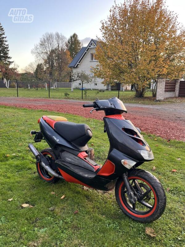 Black Aprilia SR 2007 in Silute, with an engine capacity of 0.05 L and mileage of 0 thousand km for 399 €, photo 9 on AUTOMOTO.COM.LV