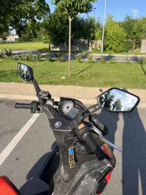 Melns Aprilia SR 2008 Viļņa, ar dzinēja tilpumu 49.00 L un nobraukumu 17 tūkst. km par 1350 €, foto 9 vietnē AUTOMOTO.COM.LV