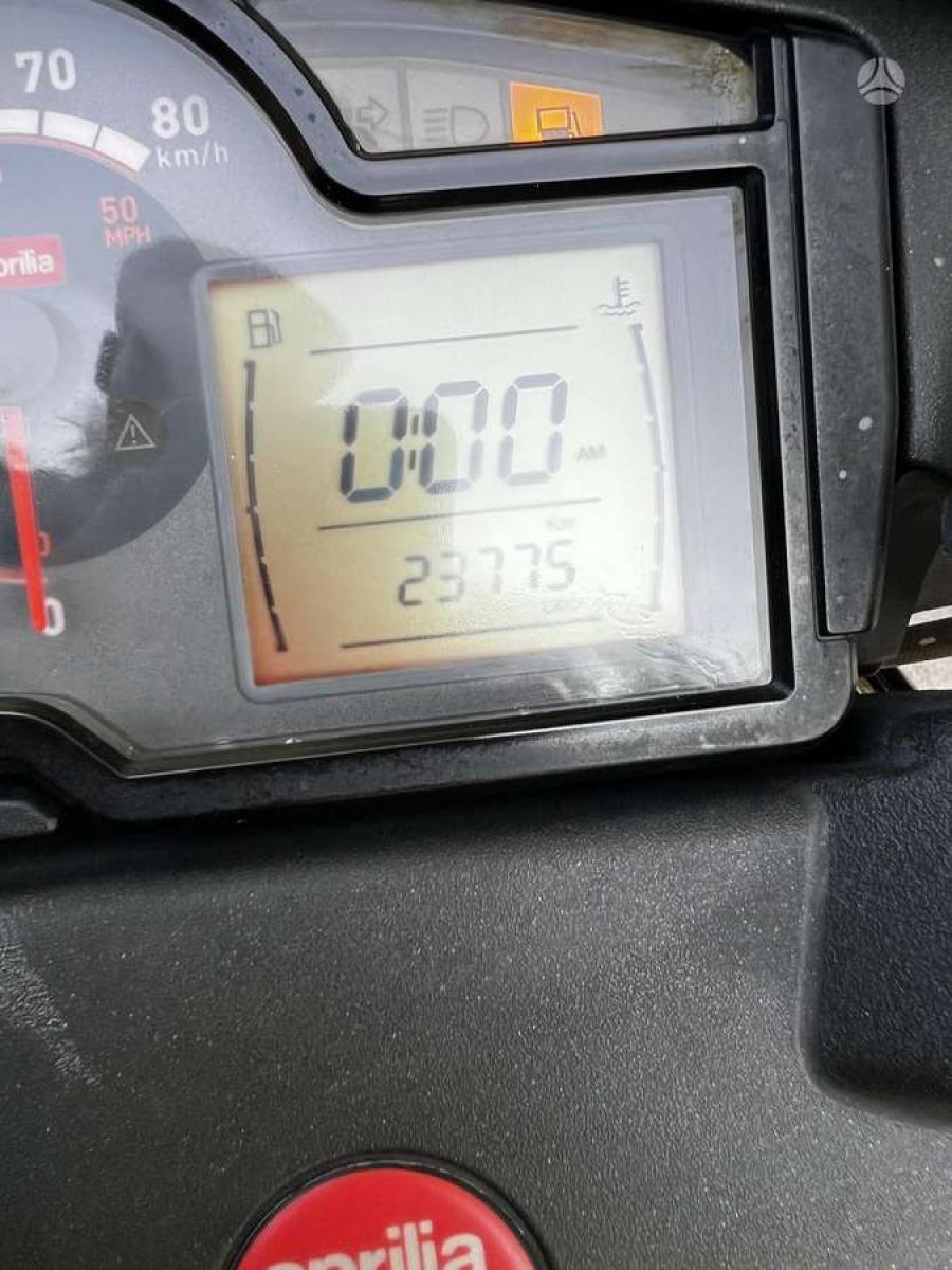 Melns Aprilia SR 2012 Klaipėda, ar dzinēja tilpumu 50.00 L un nobraukumu 23 tūkst. km par 1470 €, foto 12 vietnē AUTOMOTO.COM.LV