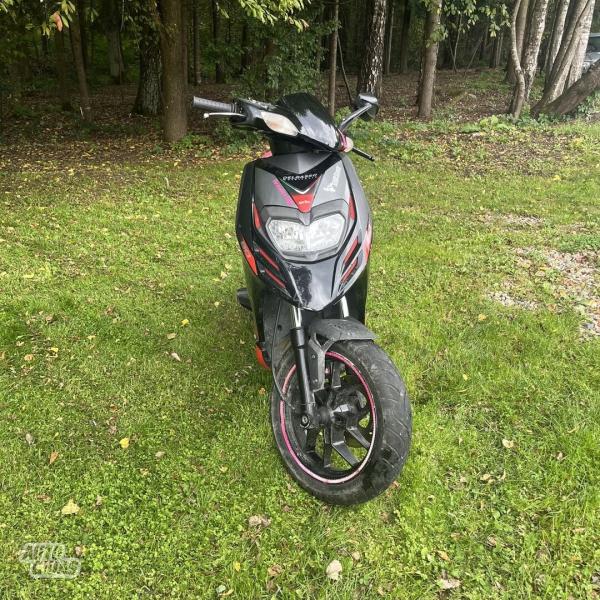 Black Aprilia SR 2012 in Vilnius, with an engine capacity of 0.05 L and mileage of 0 thousand km for 999 €, photo 3 on AUTOMOTO.COM.LV