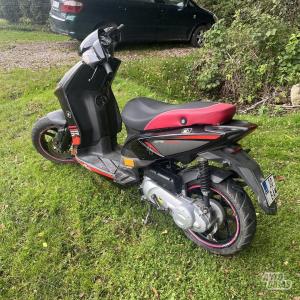 Black Aprilia SR 2012 in Vilnius, with an engine capacity of 0.05 L and mileage of 0 thousand km for 999 €, photo 8 on AUTOMOTO.COM.LV