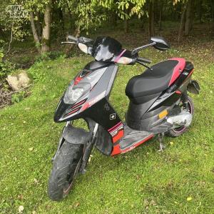 Black Aprilia SR 2012 in Vilnius, with an engine capacity of 0.05 L and mileage of 0 thousand km for 999 €, photo 9 on AUTOMOTO.COM.LV
