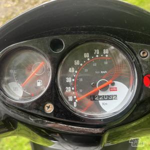 Black Aprilia SR 2012 in Vilnius, with an engine capacity of 0.05 L and mileage of 0 thousand km for 999 €, photo 11 on AUTOMOTO.COM.LV