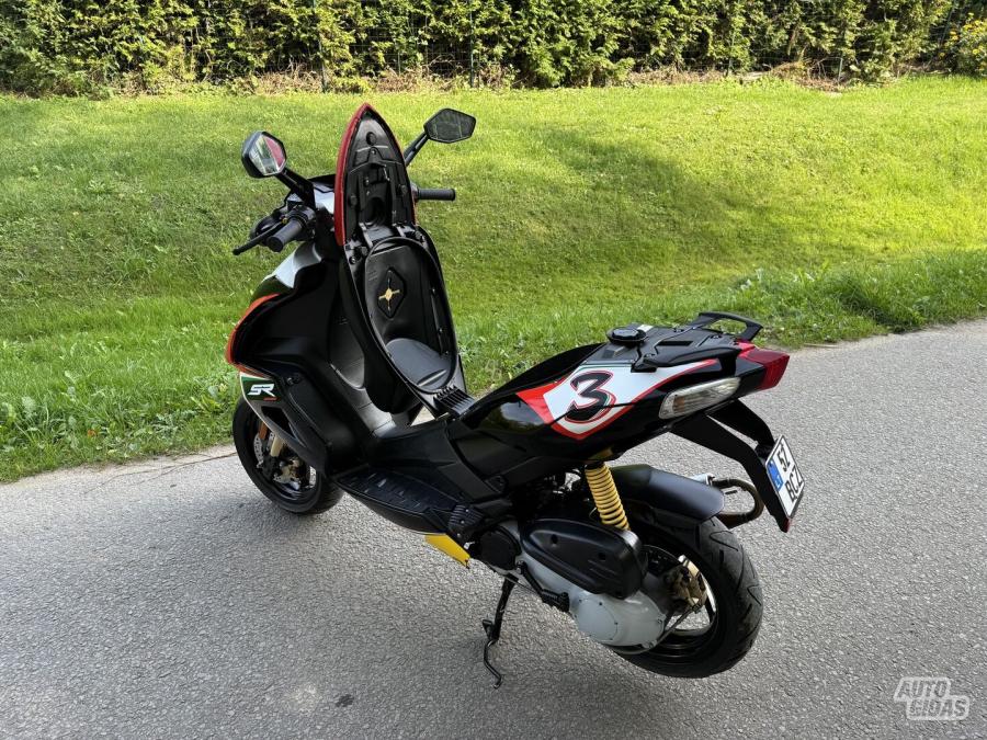 Black Aprilia SR 2013 in Kaunas, with an engine capacity of 0.05 L and mileage of 18 thousand km for 1750 €, photo 10 on AUTOMOTO.COM.LV