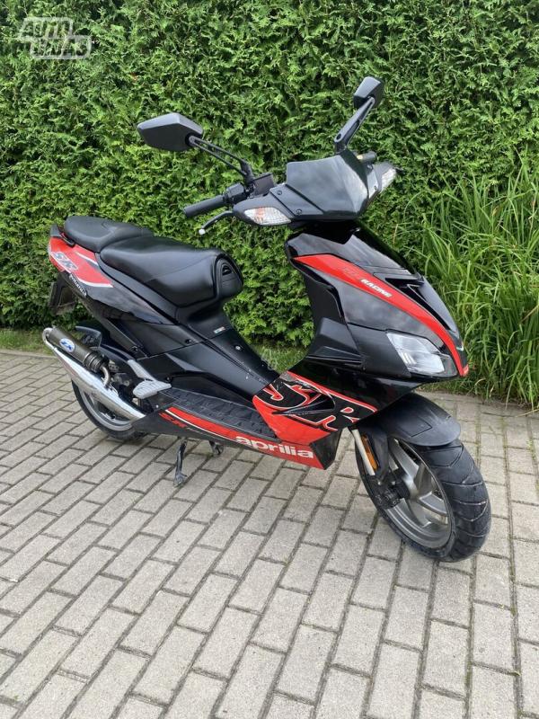 Black Aprilia SR 2013 in Klaipeda, with an engine capacity of 0.05 L and mileage of 19 thousand km for 1500 €, photo 3 on AUTOMOTO.COM.LV
