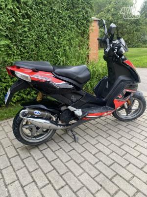 Melns Aprilia SR 2013 Klaipėda, ar dzinēja tilpumu 0.05 L un nobraukumu 19 tūkst. km par 1500 €, foto 5 vietnē AUTOMOTO.COM.LV