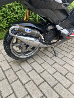 Melns Aprilia SR 2013 Klaipėda, ar dzinēja tilpumu 0.05 L un nobraukumu 19 tūkst. km par 1500 €, foto 6 vietnē AUTOMOTO.COM.LV