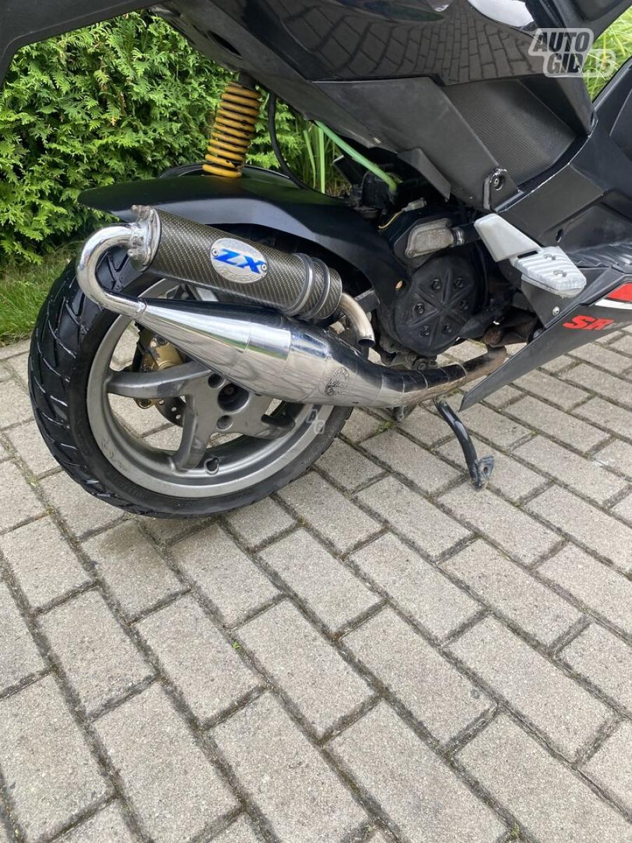 Melns Aprilia SR 2013 Klaipėda, ar dzinēja tilpumu 0.05 L un nobraukumu 19 tūkst. km par 1500 €, foto 6 vietnē AUTOMOTO.COM.LV
