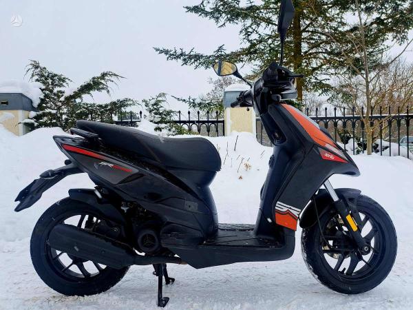 Melns Aprilia SR 2014 Pasvalys, ar dzinēja tilpumu 49.00 L un nobraukumu 6 tūkst. km par 1450 €, foto 1 vietnē AUTOMOTO.COM.LV