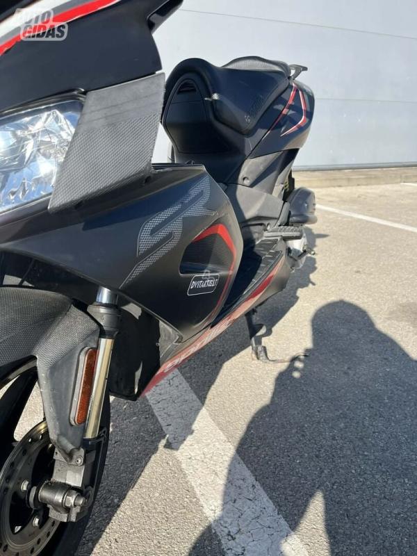 Melns Aprilia SR 2014 Panevēža, ar dzinēja tilpumu 0.00 L un nobraukumu 19 tūkst. km par 1550 €, foto 6 vietnē AUTOMOTO.COM.LV