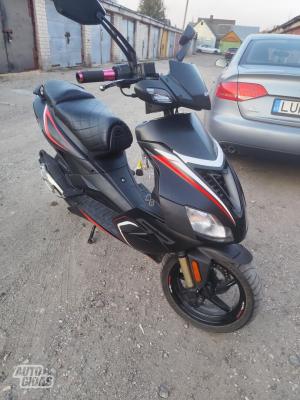 Melns Aprilia SR 2014 Kazlų Rūda, ar dzinēja tilpumu 0.05 L un nobraukumu 16 tūkst. km par 1699 €, foto 2 vietnē AUTOMOTO.COM.LV