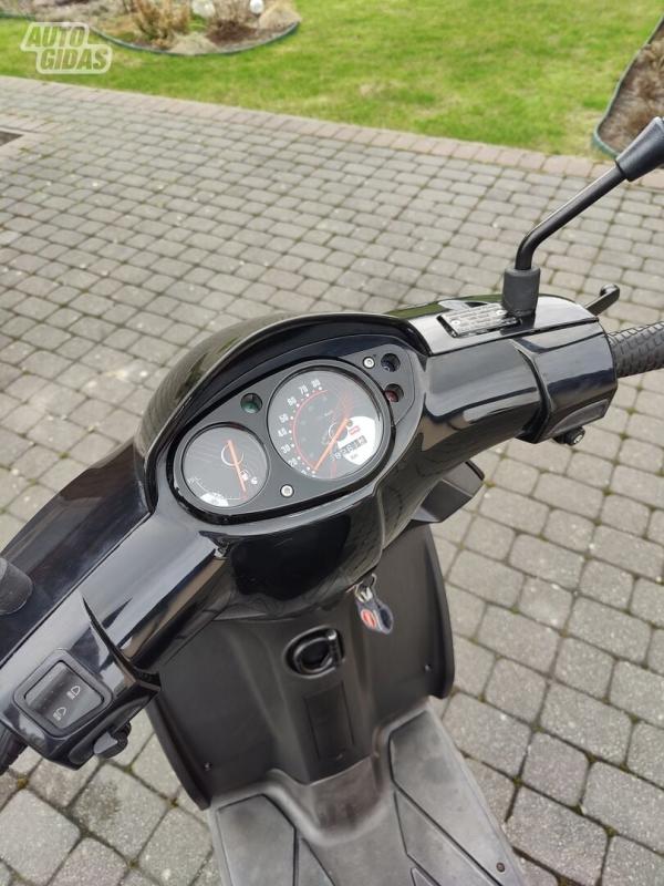 Melns Aprilia SR 2014 Klaipėda, ar dzinēja tilpumu 0.05 L un nobraukumu 8 tūkst. km par 1350 €, foto 8 vietnē AUTOMOTO.COM.LV