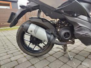 Black Aprilia SR 2014 in Klaipeda, with an engine capacity of 0.05 L and mileage of 8 thousand km for 1350 €, photo 13 on AUTOMOTO.COM.LV