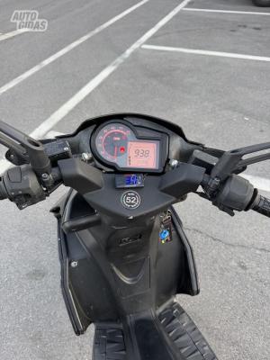 Black Aprilia SR 2014 in Kaunas, with an engine capacity of 0.05 L and mileage of 38 thousand km for 1800 €, photo 7 on AUTOMOTO.COM.LV