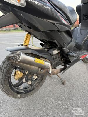 Black Aprilia SR 2014 in Kaunas, with an engine capacity of 0.05 L and mileage of 38 thousand km for 1800 €, photo 8 on AUTOMOTO.COM.LV