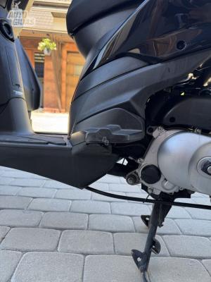 Black Aprilia SR 2016 in Mazeikiai, with an engine capacity of 0.05 L and mileage of 19 thousand km for 1150 €, photo 8 on AUTOMOTO.COM.LV