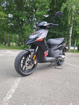 Black Aprilia SR 2016 in Marijampole, with an engine capacity of 49.00 L and mileage of 13 thousand km for 1500 €, photo  on AUTOMOTO.COM.LV