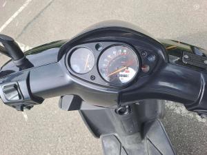 Melns Aprilia SR 2016 Marijampole, ar dzinēja tilpumu 49.00 L un nobraukumu 13 tūkst. km par 1500 €, foto 9 vietnē AUTOMOTO.COM.LV