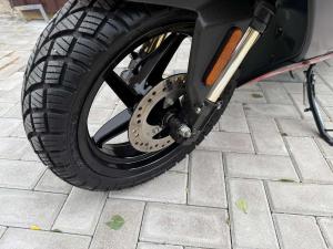Melns Aprilia SR 2016 Kauņa, ar dzinēja tilpumu 49.00 L un nobraukumu 18 tūkst. km par 1850 €, foto 12 vietnē AUTOMOTO.COM.LV
