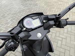 Черный Априлия SR 2018 в Каунас, объемом двигателя 0.05 л и пробегом 20 тыс. км за 1550 €, фото 14 на AUTOMOTO.COM.LV