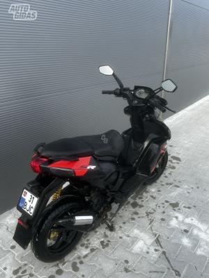Melns Aprilia SR 2019 Panevēža, ar dzinēja tilpumu 0.05 L un nobraukumu 24 tūkst. km par 1950 €, foto 6 vietnē AUTOMOTO.COM.LV