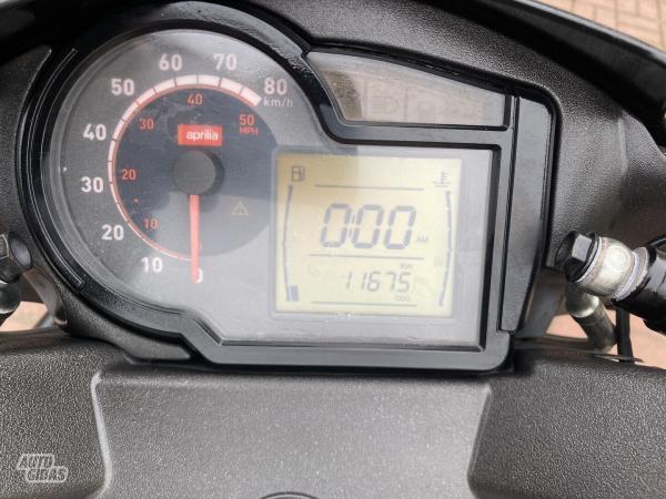 Black Aprilia SR 2019 in Klaipeda, with an engine capacity of 0.05 L and mileage of 12 thousand km for 1950 €, photo 8 on AUTOMOTO.COM.LV