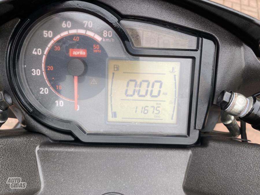 Black Aprilia SR 2019 in Klaipeda, with an engine capacity of 0.05 L and mileage of 12 thousand km for 1950 €, photo 9 on AUTOMOTO.COM.LV